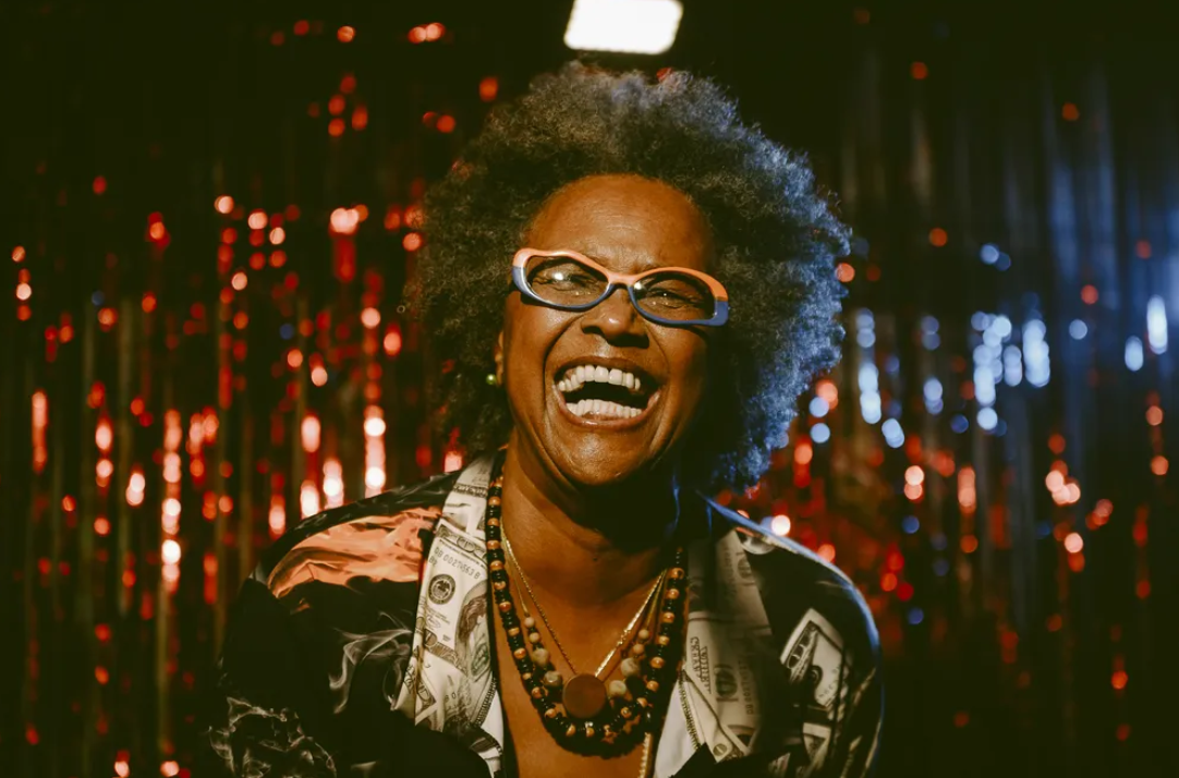 Sandra de Sá, rainha do soul e da black music, canta seus sucessos ...