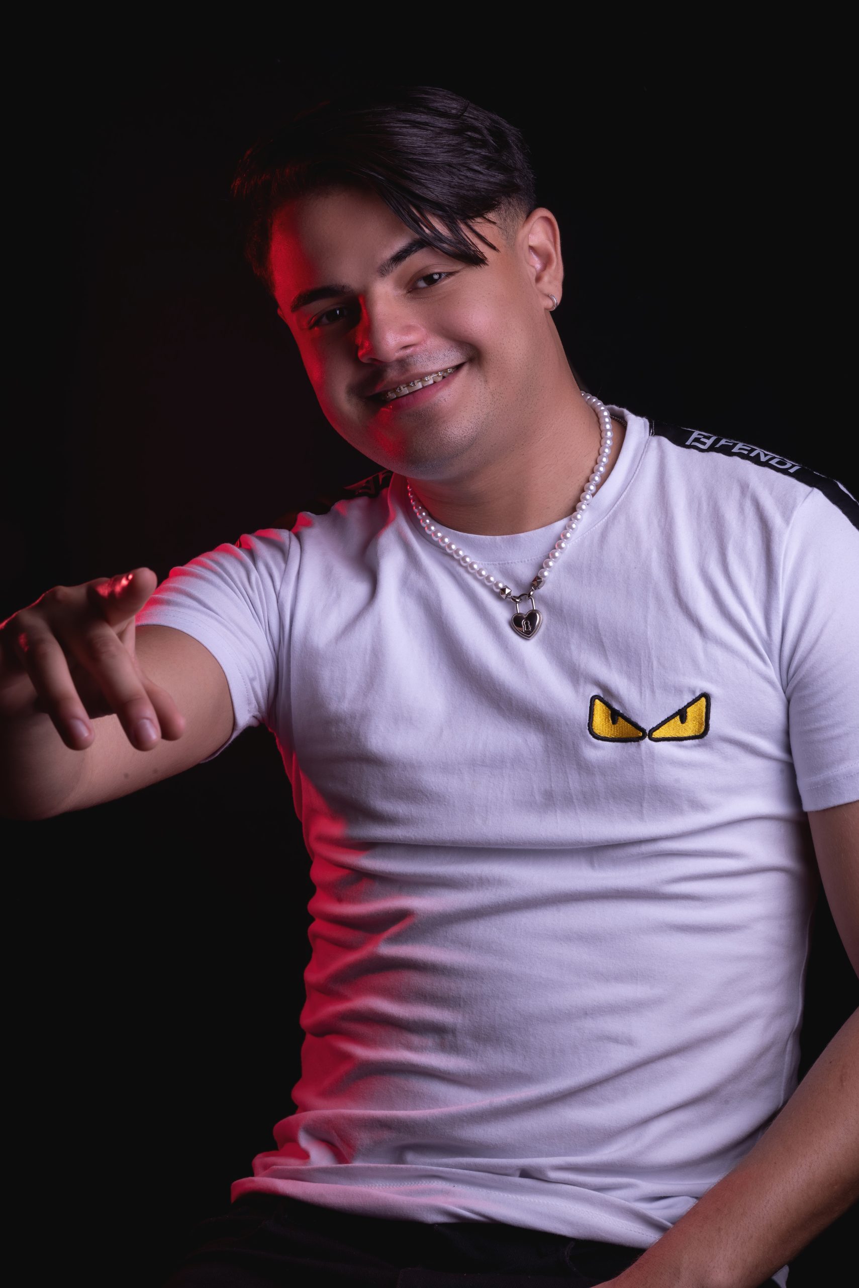 Fenômeno do arrocha faz show na véspera de feriado – Revista Ekletica