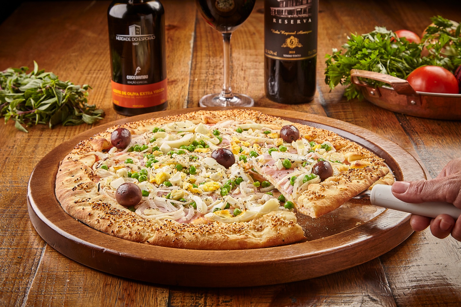 Pizza no Coco Bambu Vitória: Tradição e Inovação em Cada Fatia ...