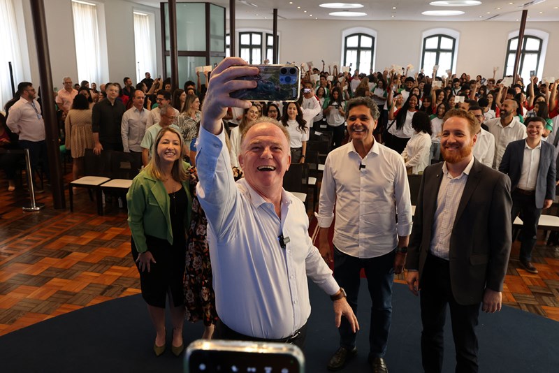 Intercâmbio Estudantil de 2024: 170 Alunos Vão para Chile, EUA e Canadá ...