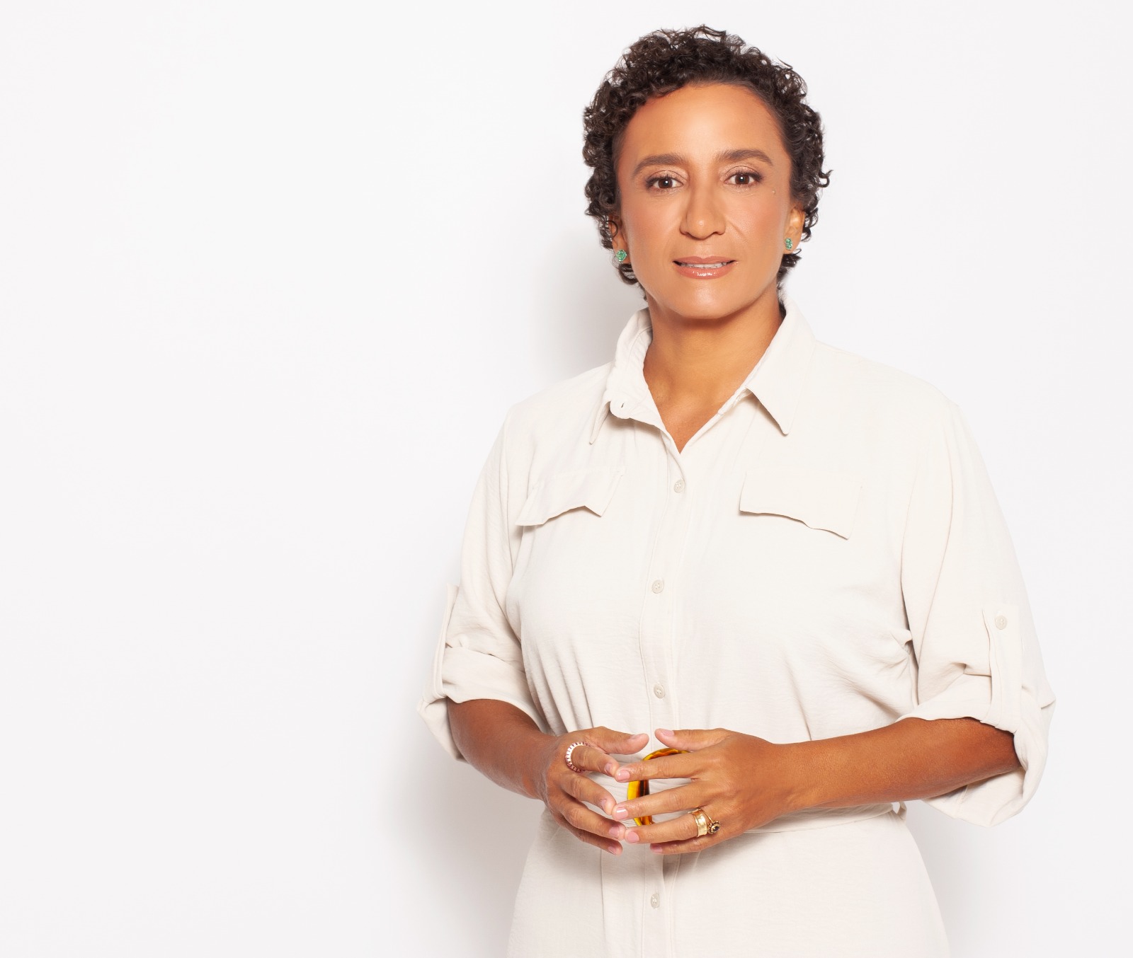 Érica Neves é eleita a primeira mulher presidente da OAB-ES – Revista ...