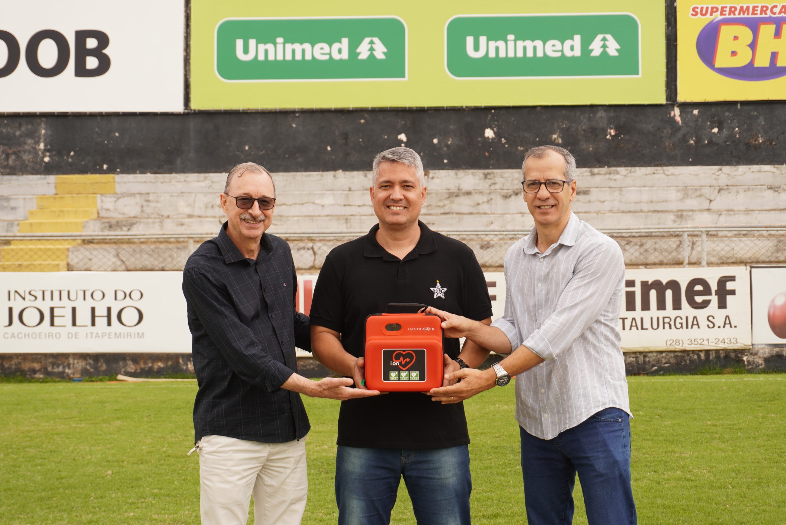 Desfibrilador para o Estádio Mário Monteiro – Revista Ekletica